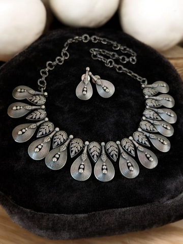 Silver Look-Alike Necklace Set with Earrings - Shop Online – Dynamic ...